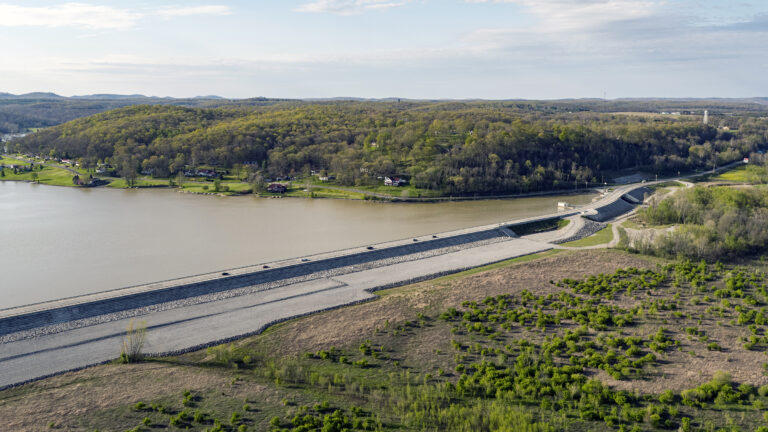 Lake White Dam Filter Berm - Beaver Excavating